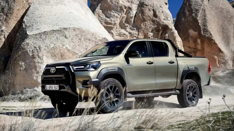 Nova Hilux híbrida da Toyota chega por R$ 336 mil e enlouquece fãs de ...