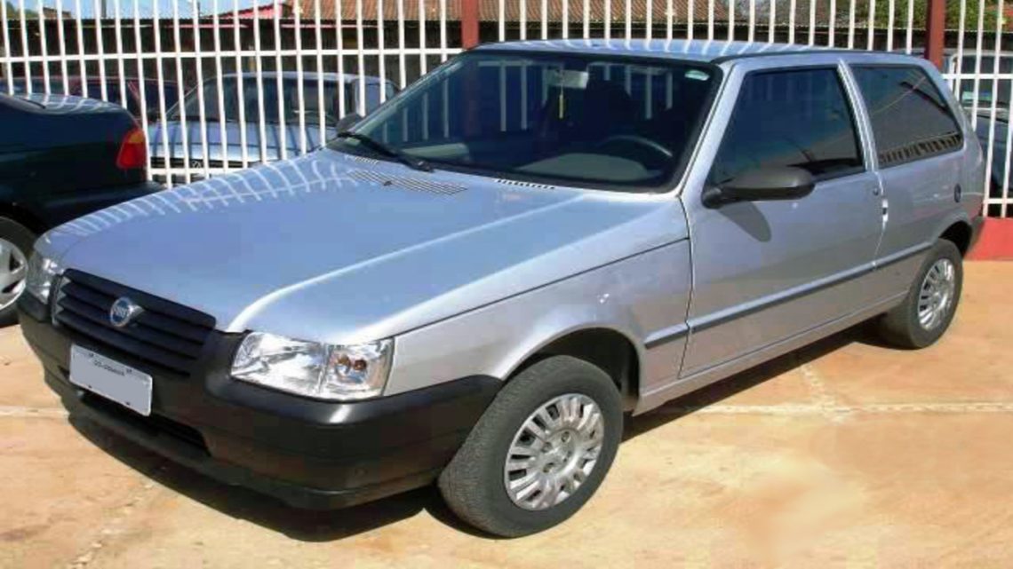 Fiat Uno é escolha segura para trabalho diário com peças baratas e ...