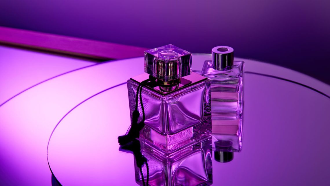 Dois perfumes que fixam muito, custam menos de R$ 230, e são perfeitos ...